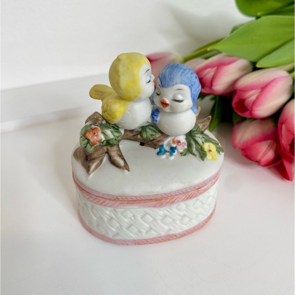 Norleans | Accents | Kitschy Cute Anthropomorphic Vintage Bluebird ...